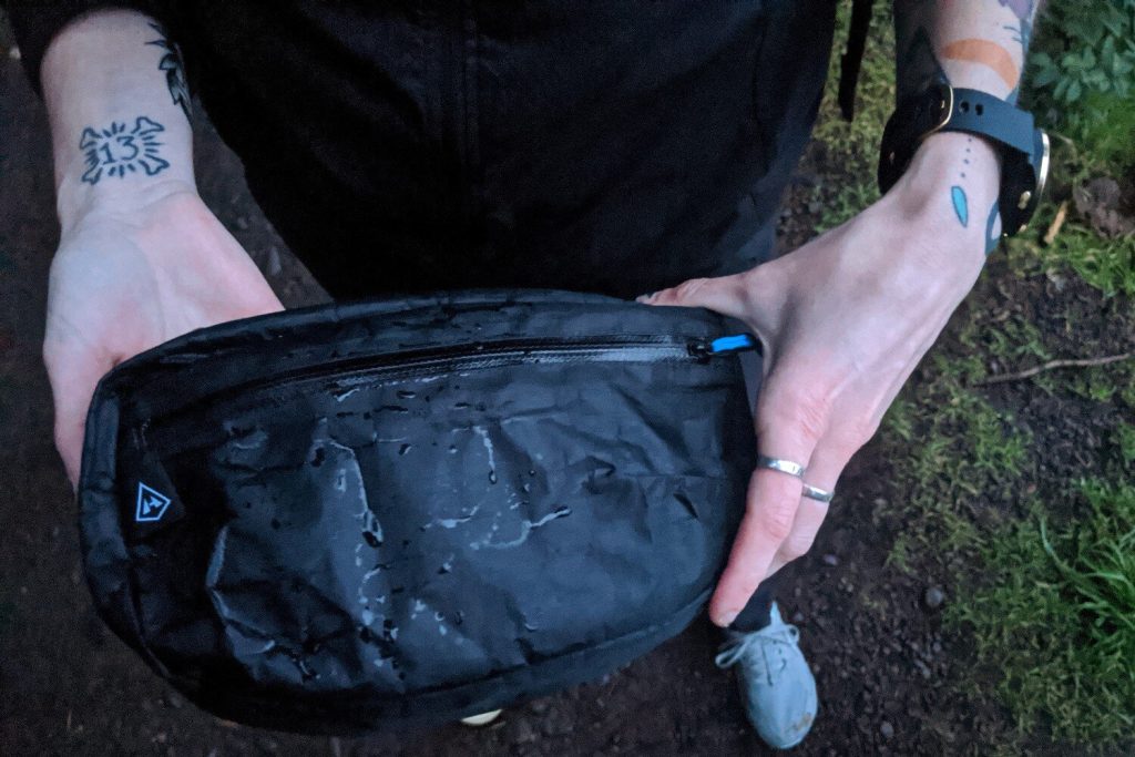 Hyperlite Mountain Gear Versa Ultralight Fanny Pack Review | CleverHiker