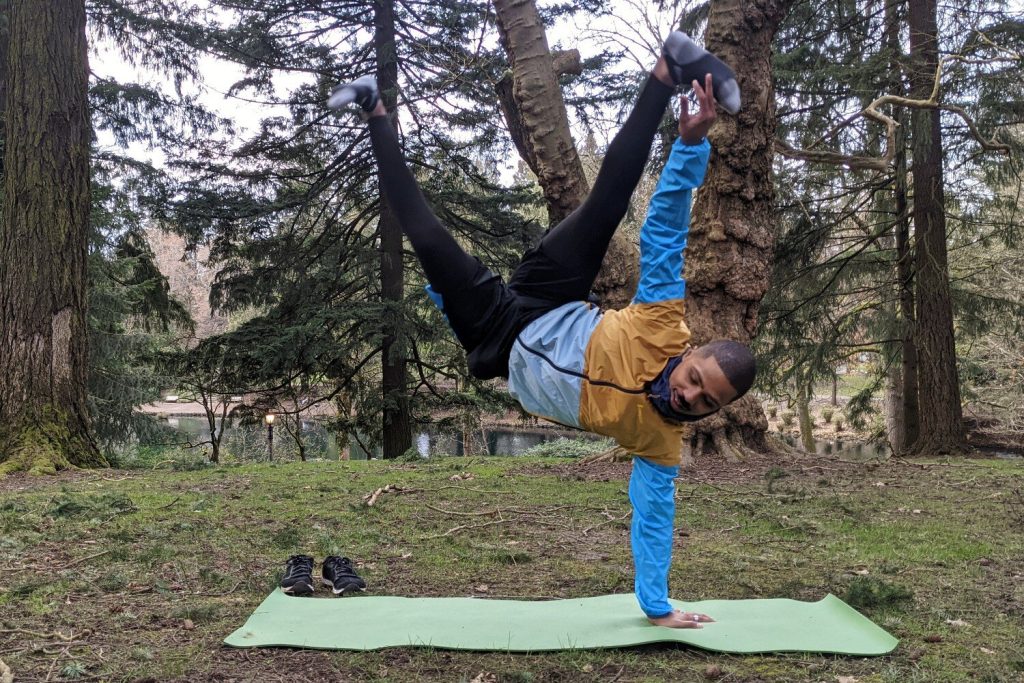 7 Best Windbreaker Jackets of 2024 for Men & Women | CleverHiker