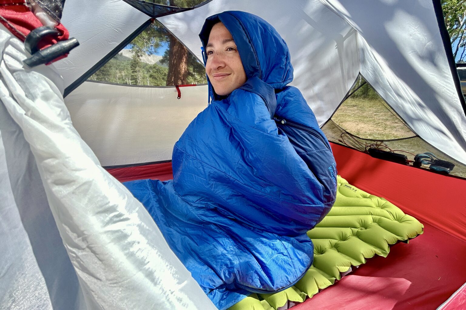 Backpacking Sleeping Bags vs. Quilts | CleverHiker