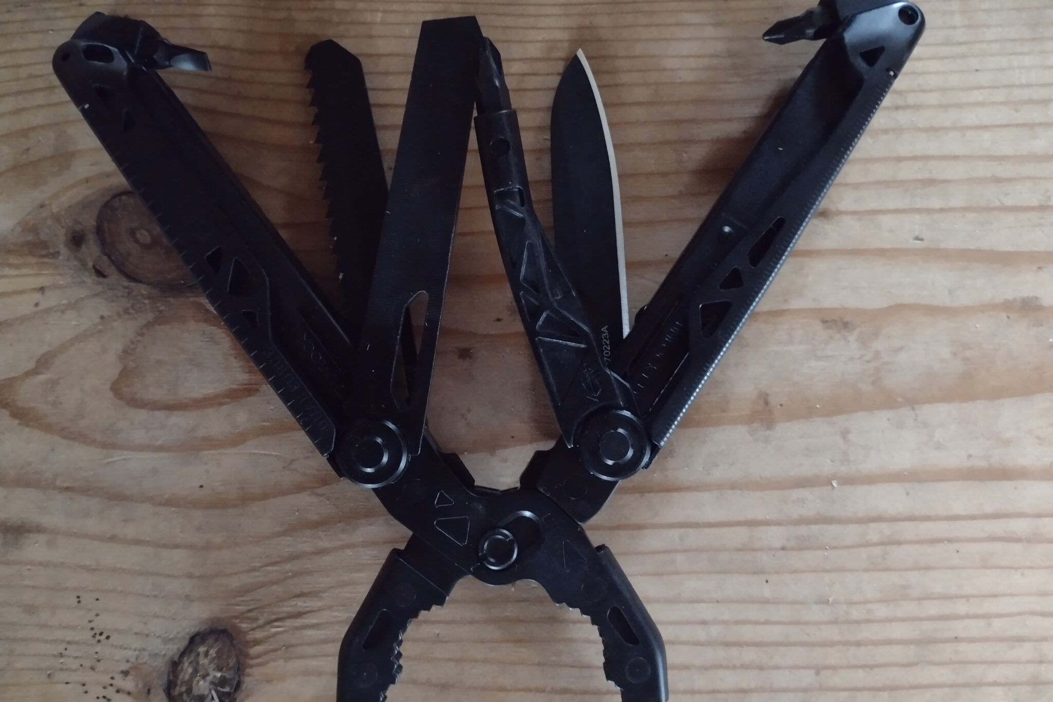 Gerber Dual-Force Multitool Review | CleverHiker