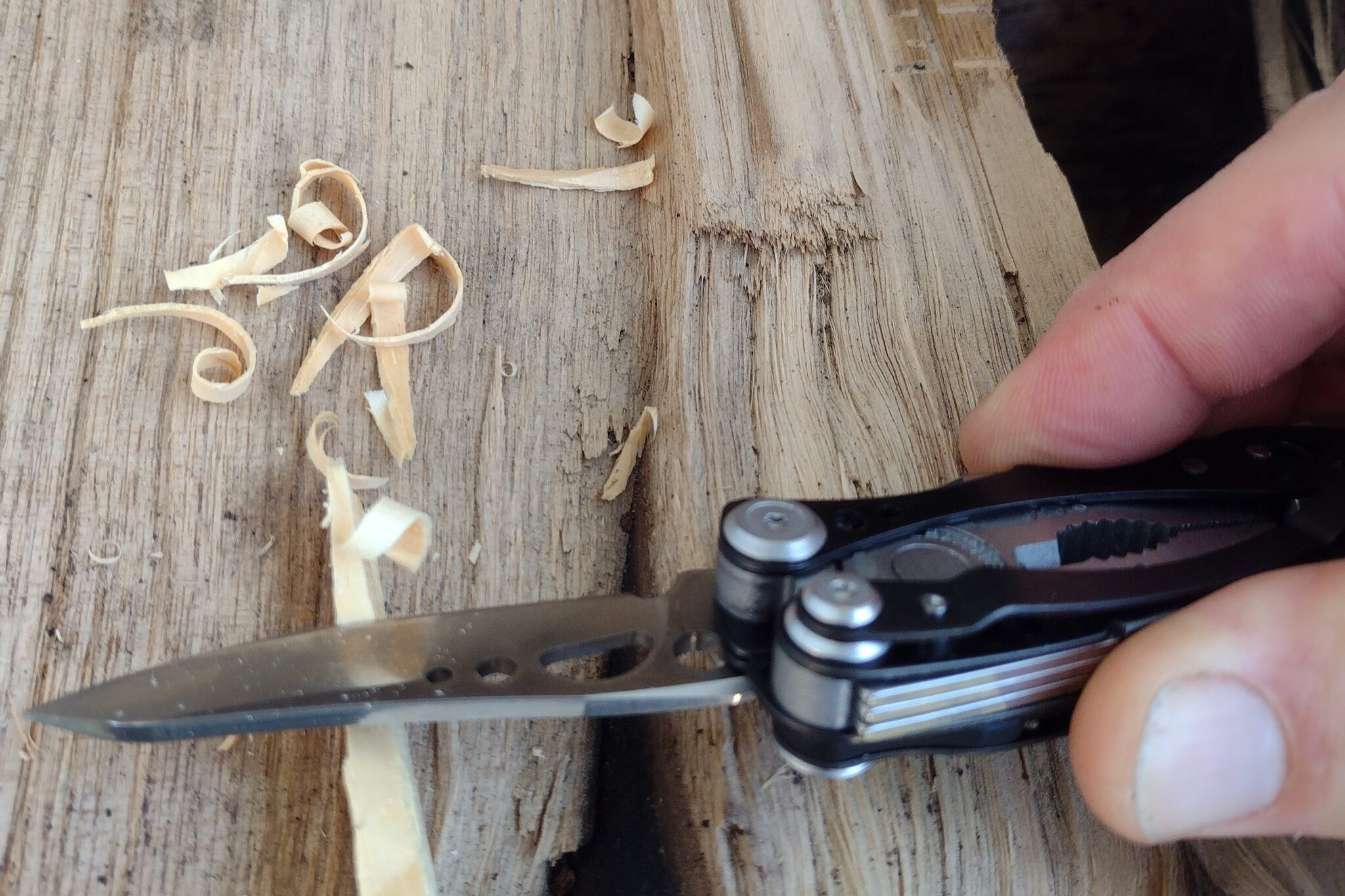 Leatherman Skeletool Multitool Review | CleverHiker