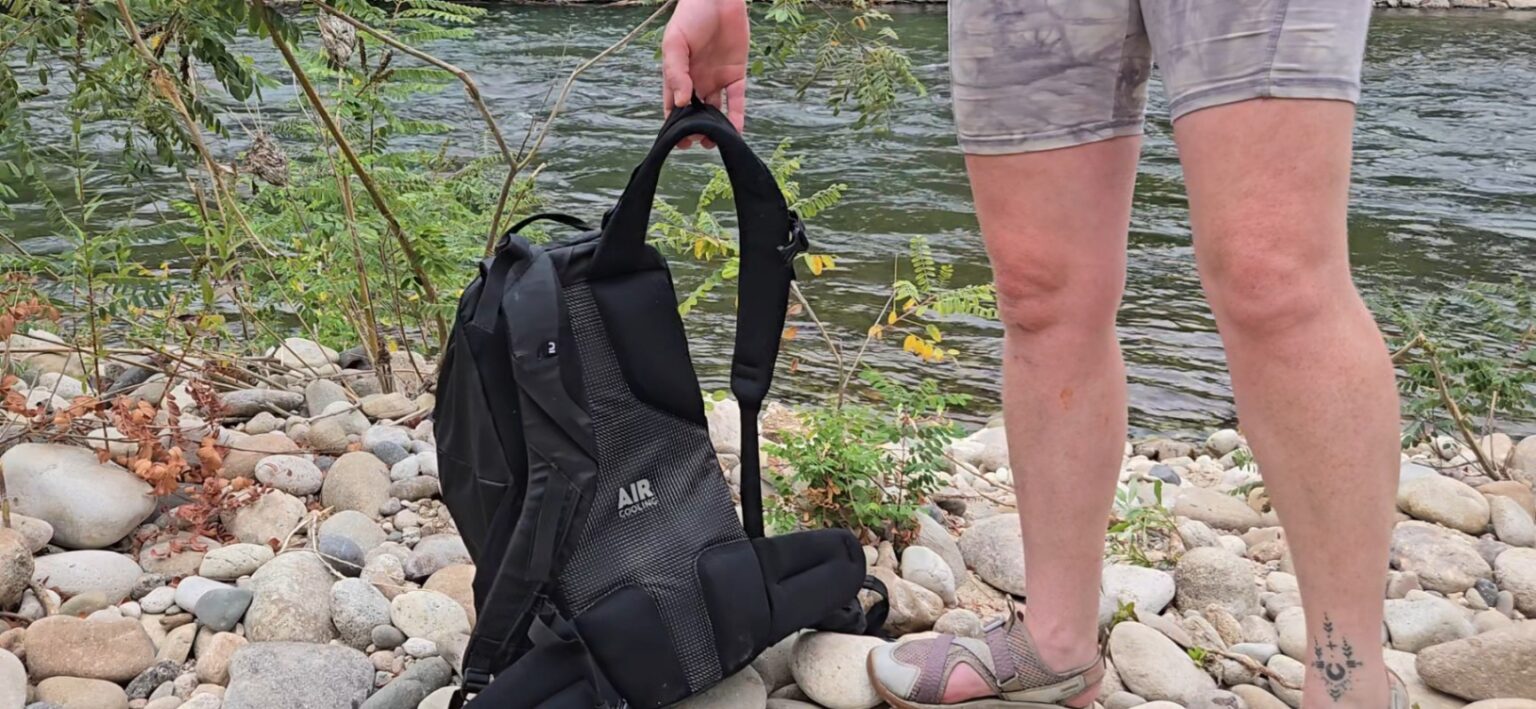 Decathlon Quechua MH100 20L Daypack Review | CleverHiker