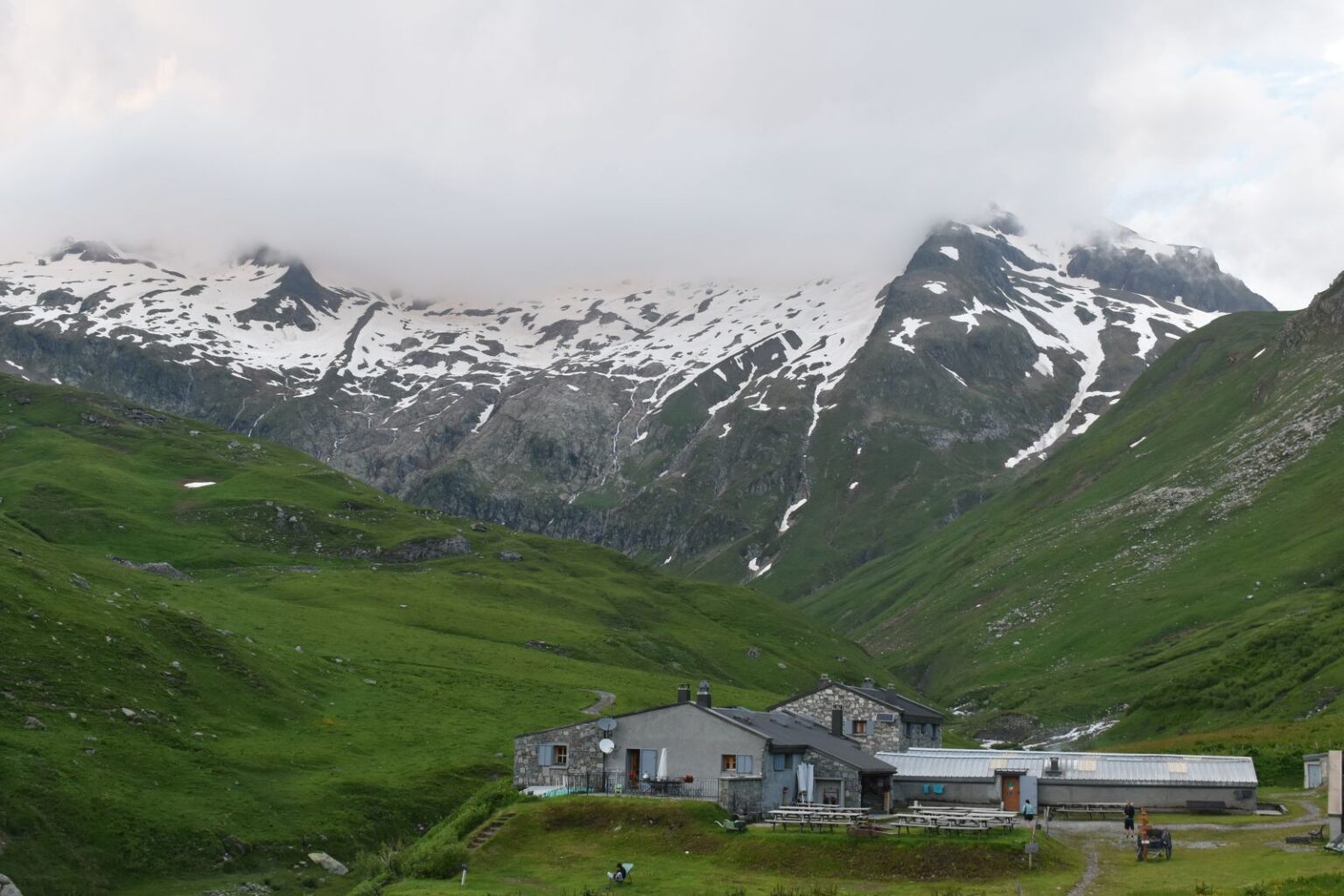 A Complete Guide to Hiking the Tour du Mont Blanc | CleverHiker
